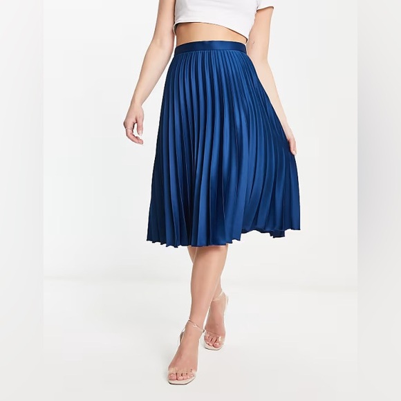 ASOS | Skirts | Asos Closet London Curves Pleated Skirt Navy Blue Uk8 ...